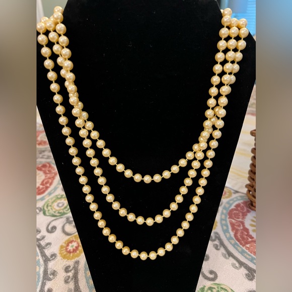 Jewelry | Single Strand Faux Pearl Necklace To Be Worn Many Ways | Poshmark
